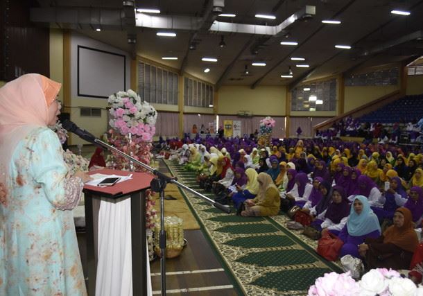 Azizah Mohd Dun